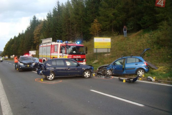 Nehoda za Kežmarkom. Cestu uzavreli na dve hodiny