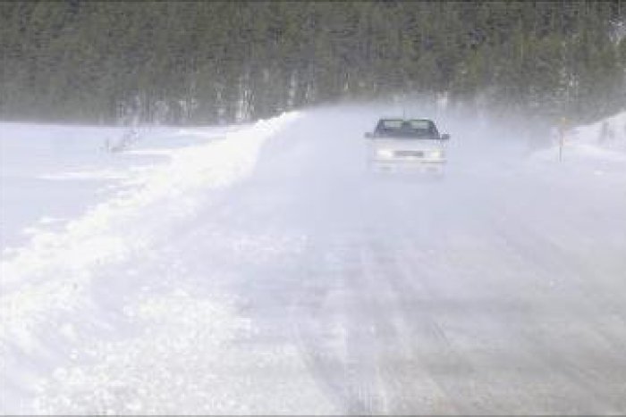 Zima v plnom prúde: Na cestách pod Tatrami sa tvoria snehové jazyky a ...